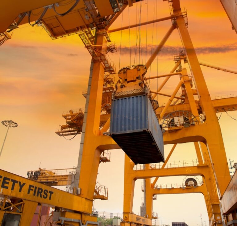 Tailgate & Forlkift - arpfreightsolutions.com.au